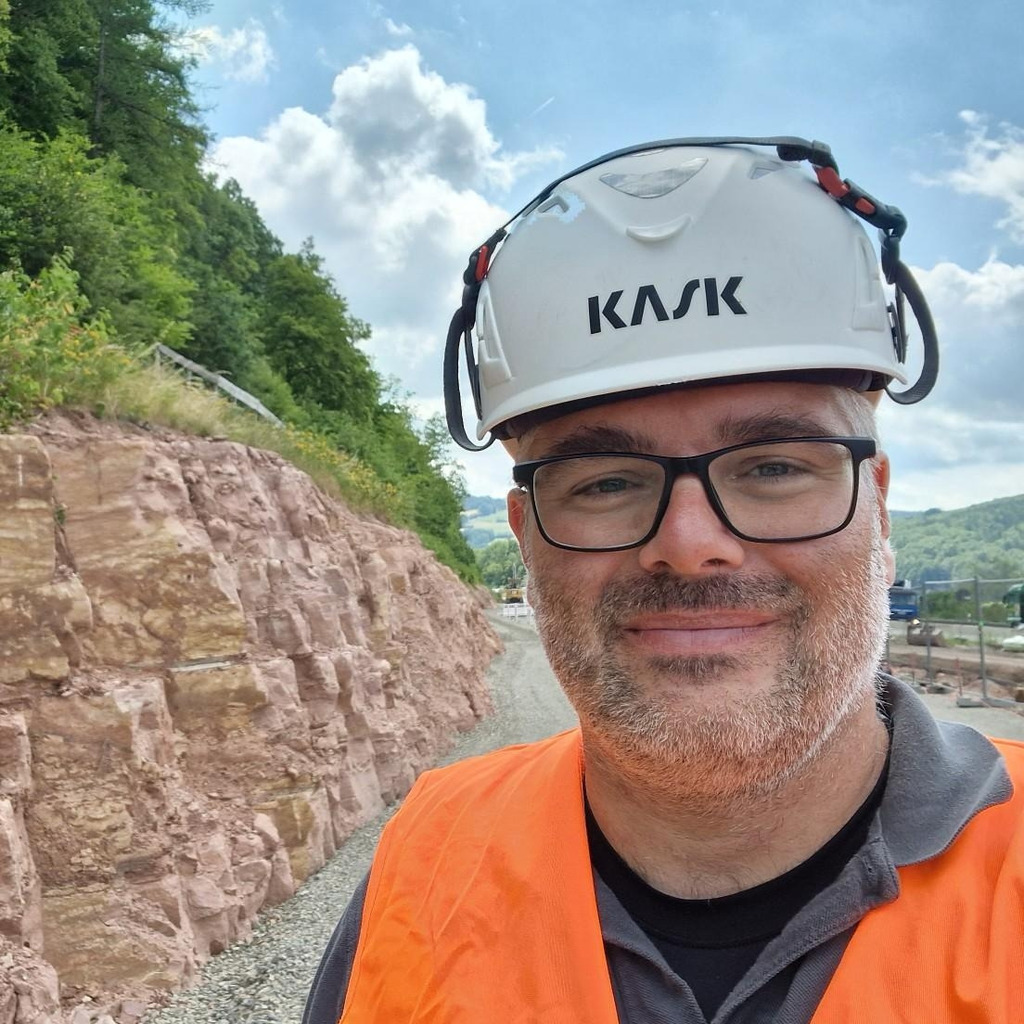 Michael Knott's Instagram, Twitter & Facebook on IDCrawl