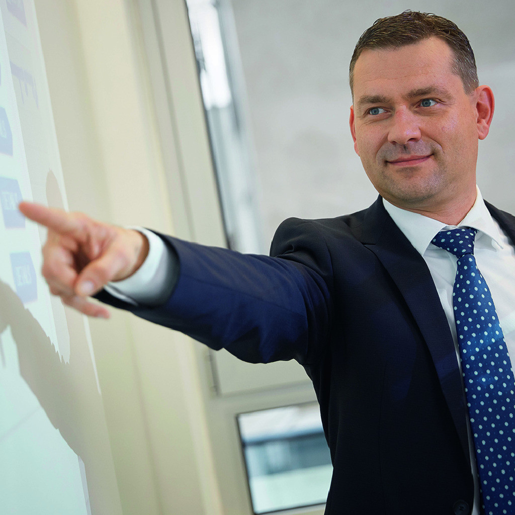 Roger Lindner - Zentrale Dienstleistungen - EDEKA Südwest Stiftung & Co ...