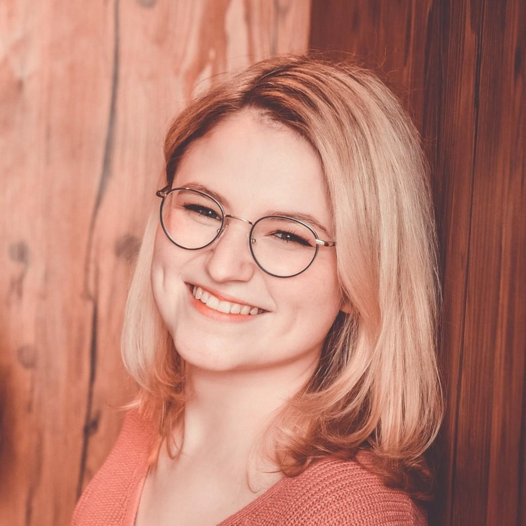 Lisa Abraham - Customer & Service Specialist Export APAC - DMK ...