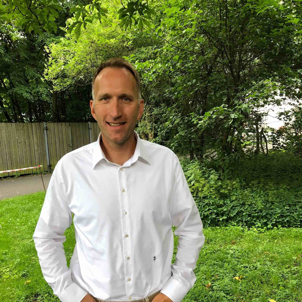 Dr. Dirk Thomas - Director Experimental Medicine - Bayer | XING