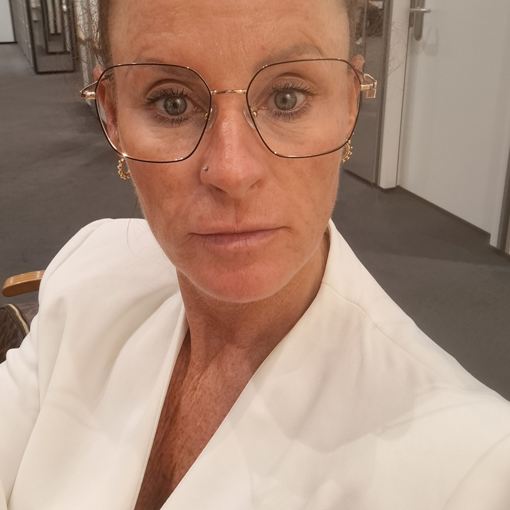 Birgit Sinnig - Verkaufskraft im Einzelhandel - Zara | XING