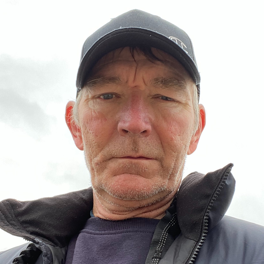 Steve Cross's Instagram, Twitter & Facebook on IDCrawl