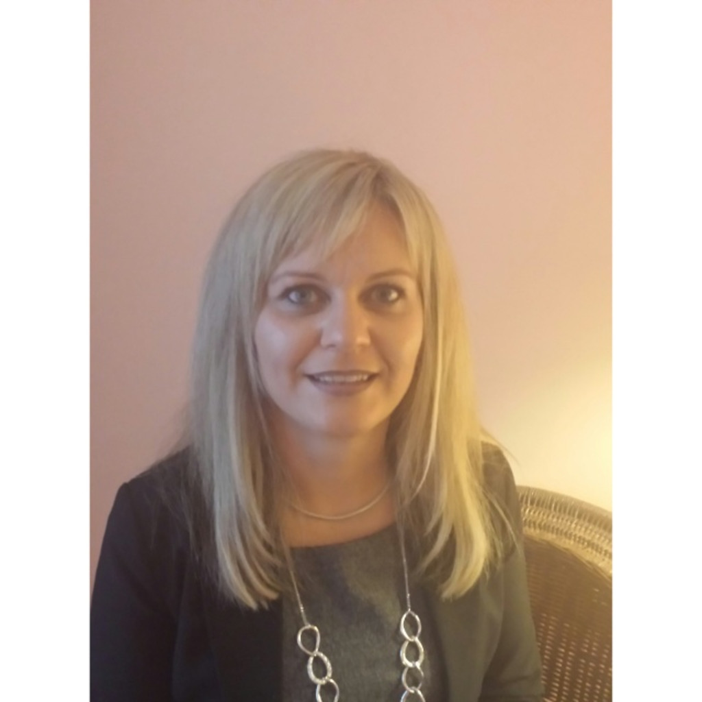 Anna Streng - Leiterin Operations Servicecenter - Sigloch Distribution ...