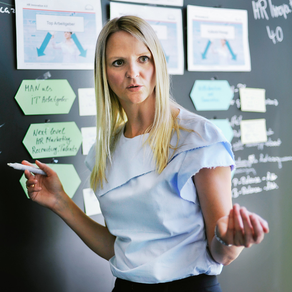 Yvonne Benkert - Director Human Capital & HR Transformation - PwC ...