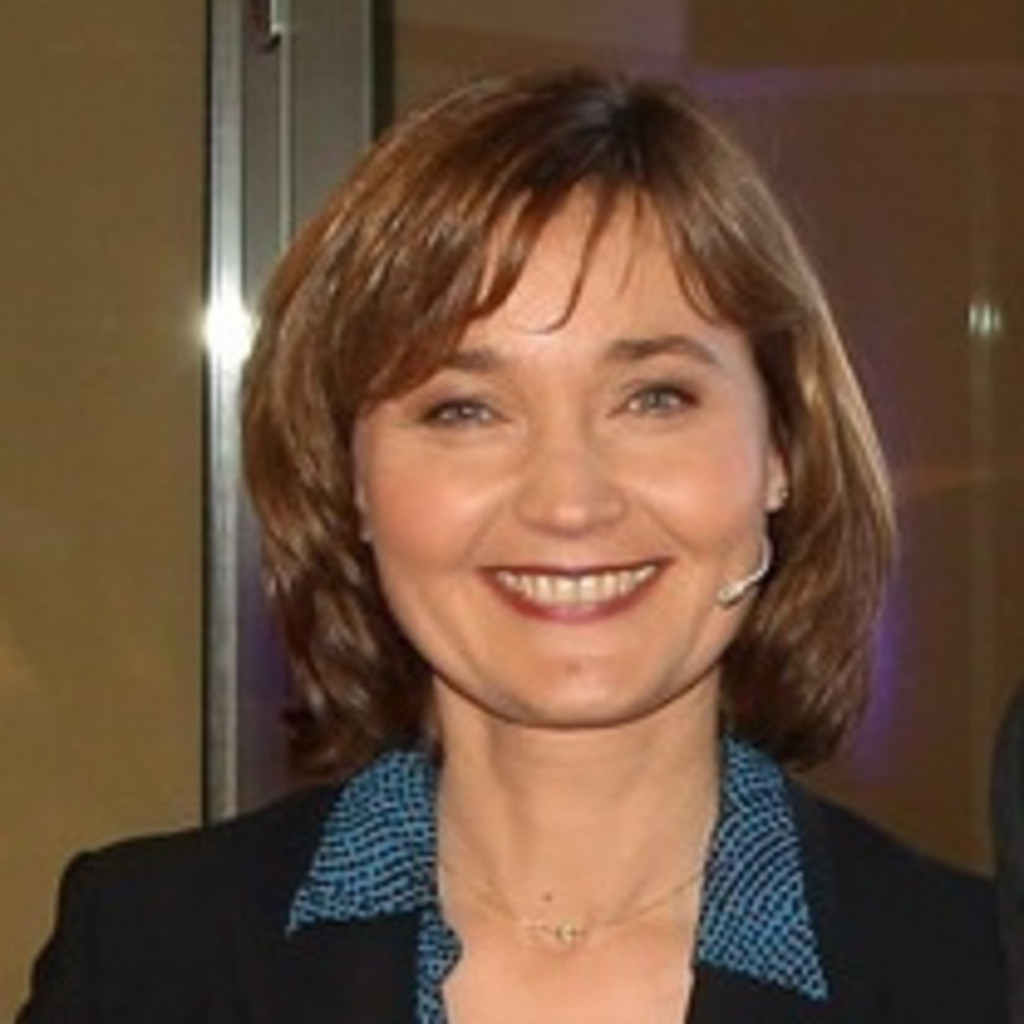 Monika Jones - TV News & Business Anchor, Bilinguale Konferenz-und ...