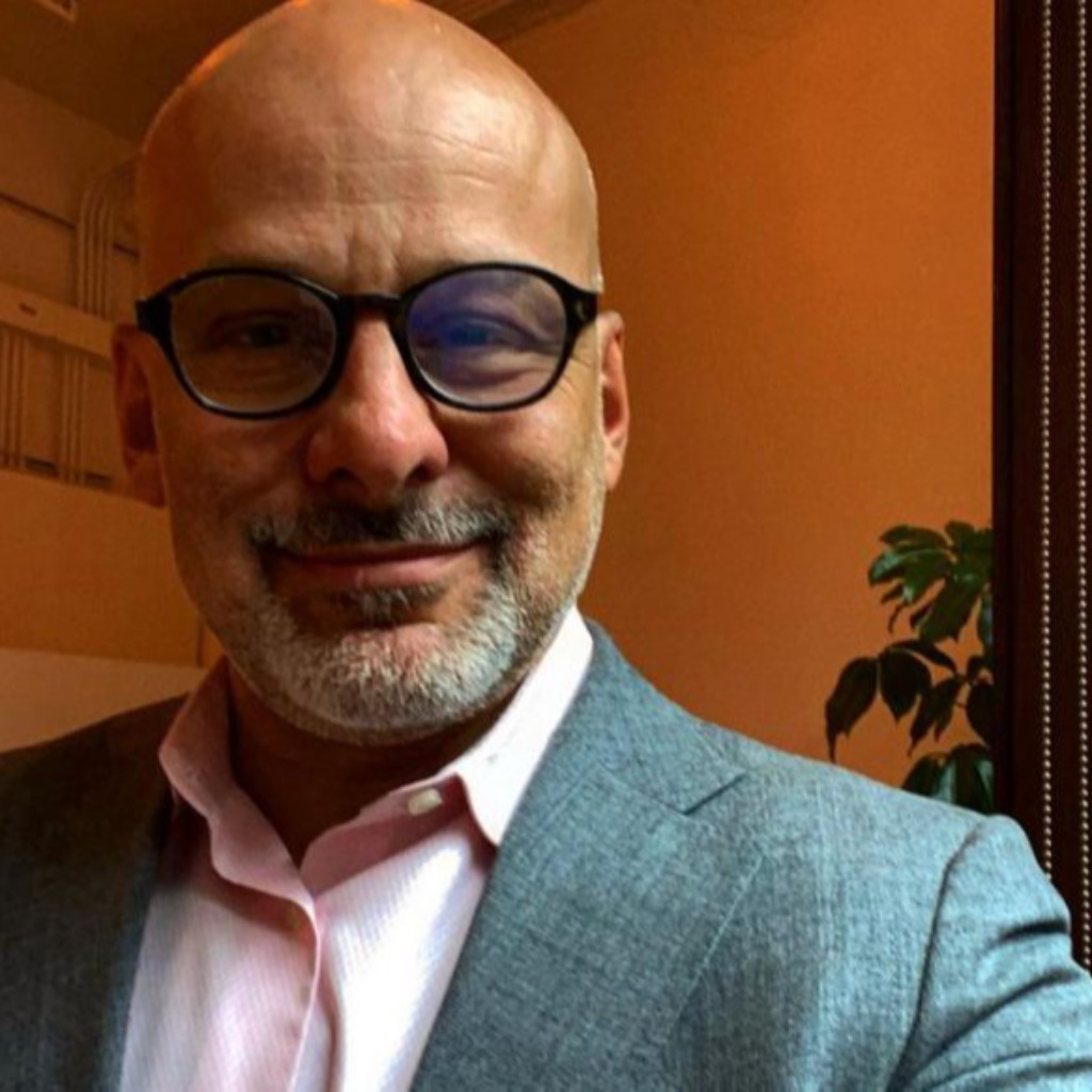 Peter Moors - Vice Chairman, Management - GMR Group | XING