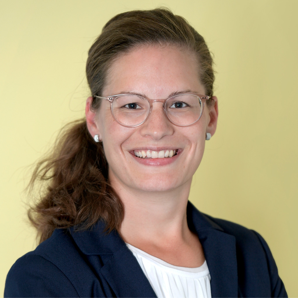 Daniela Peters - Sachbearbeiterin Produktmanagement - Paul Neuhaus GmbH ...