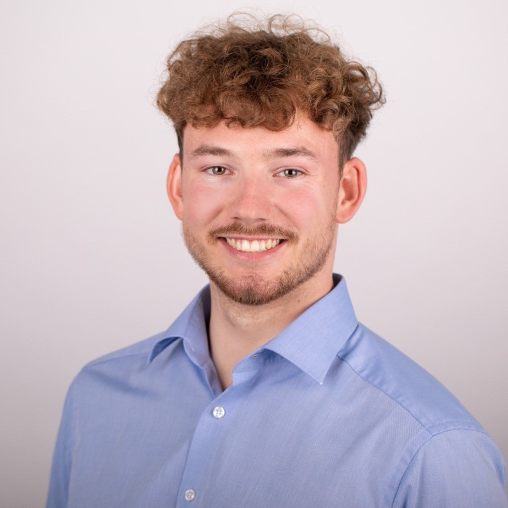 Florian Schneider - Praktikant im Recruiting Absolventen Young Professionals - MLP ...