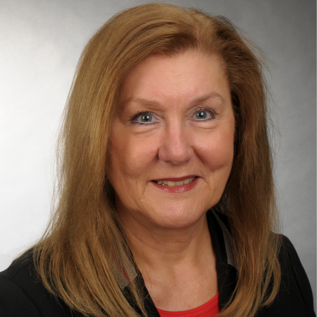 Silke Piesker - Global Head of Logistics - EMKA Beschlagteile GmbH & Co ...