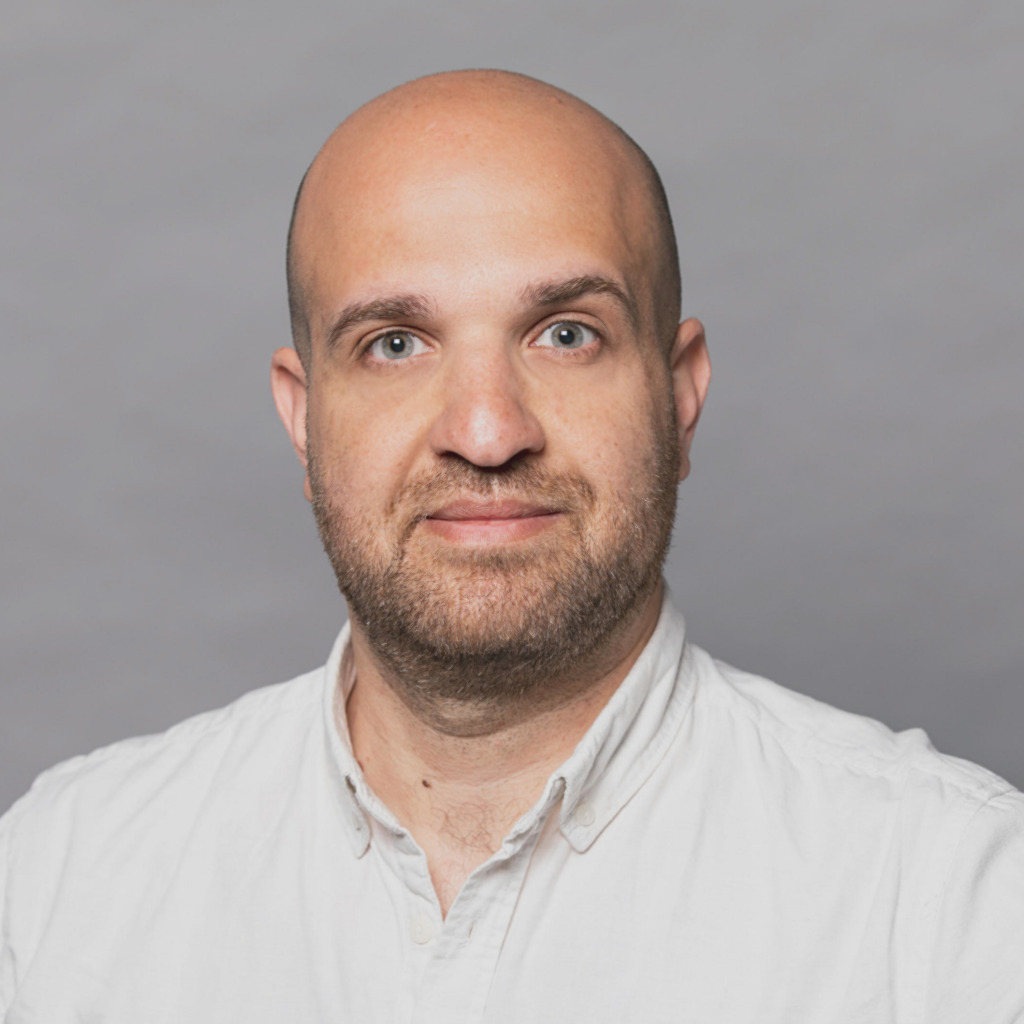 Adeeb Kimeh - Logistics Manager - Weihnachten im Schuhkarton | XING