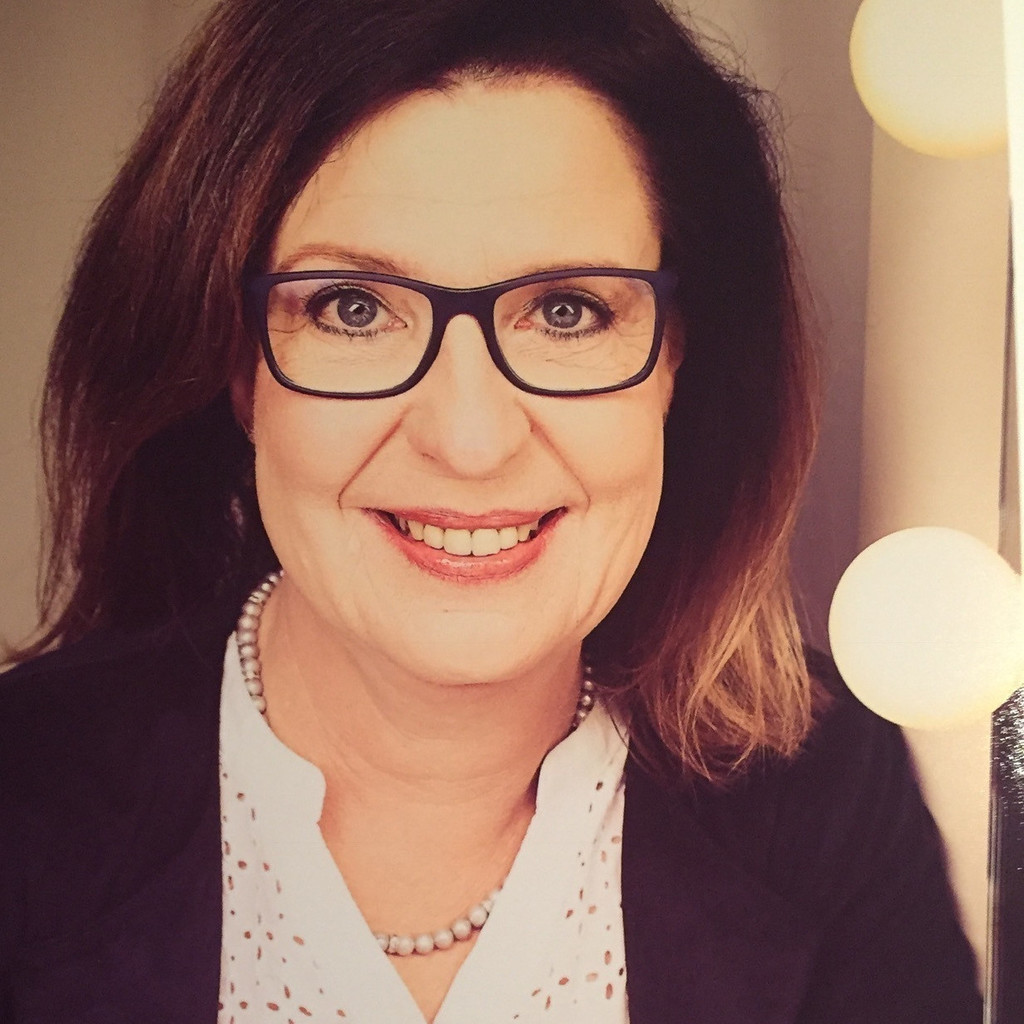 Susanne Steffens - Case Managerin der Orthopädie - Universitätsklinikum ...