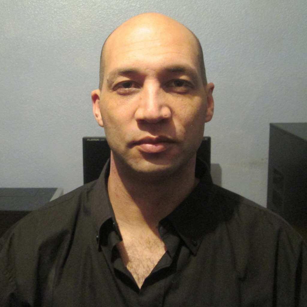 Ricardo Thomas's Instagram, Twitter & Facebook on IDCrawl