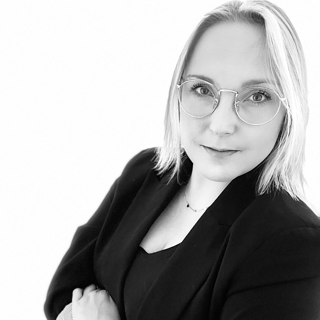 Kristin Falk's Instagram, Twitter & Facebook on IDCrawl