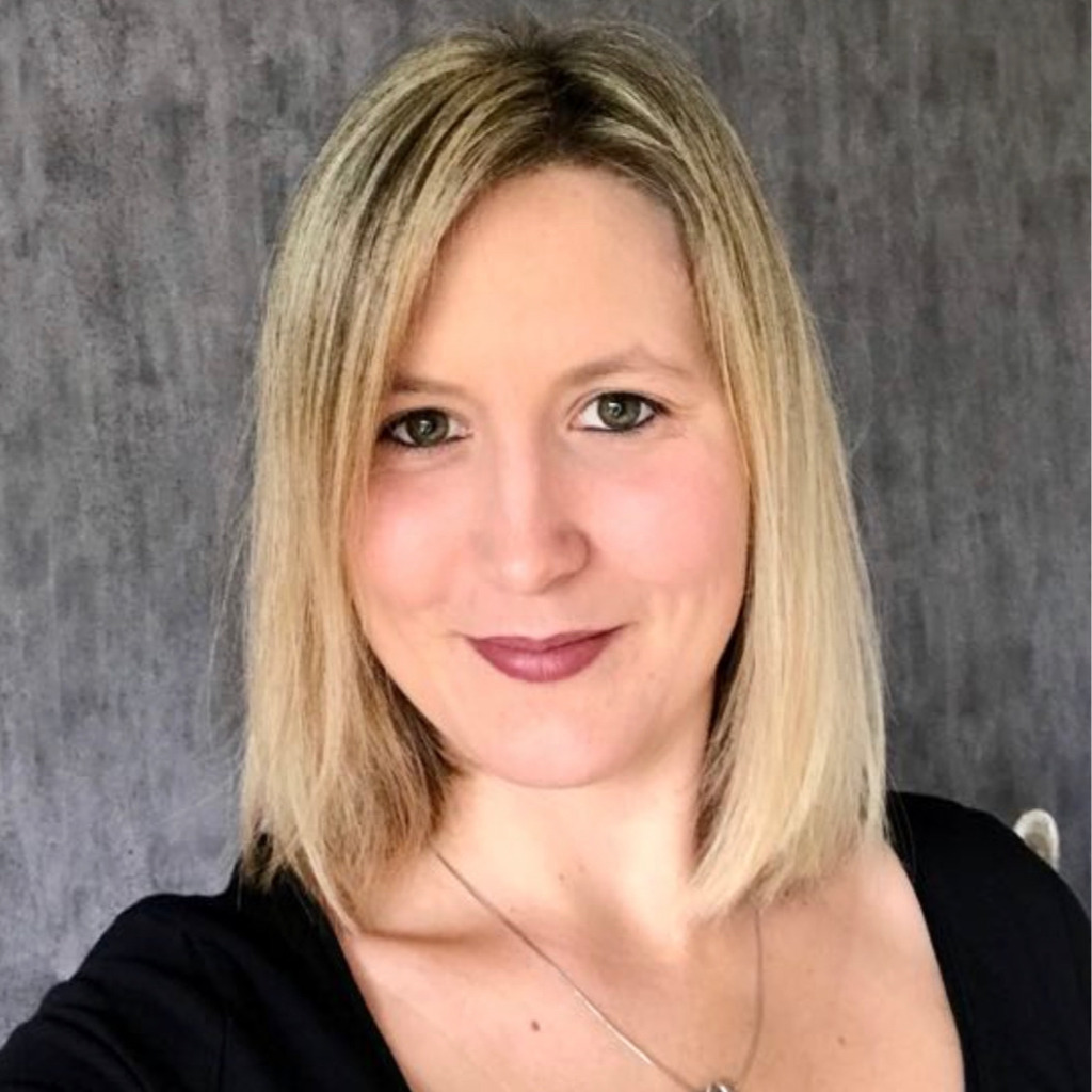 Julia Würfel - Industriekauffrau - Richardt GmbH & Co.KG | XING