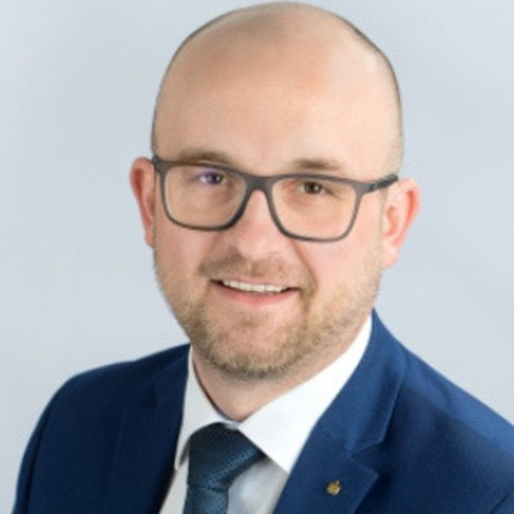 Michael Hofer - Private Banker - Allgemeine Sparkasse OÖ | XING