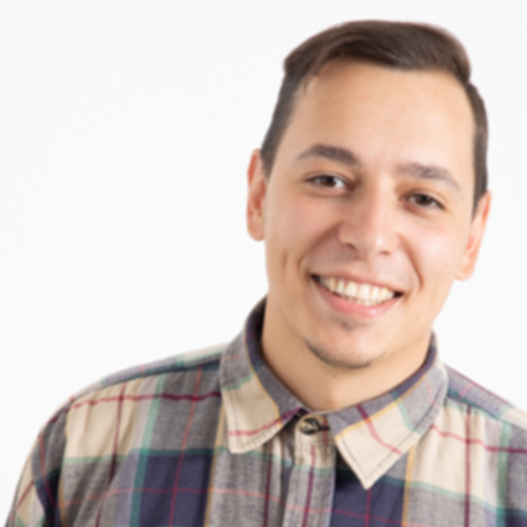 Daniel Peters - Video Producer / Content Creator - Rainbow Bird | XING