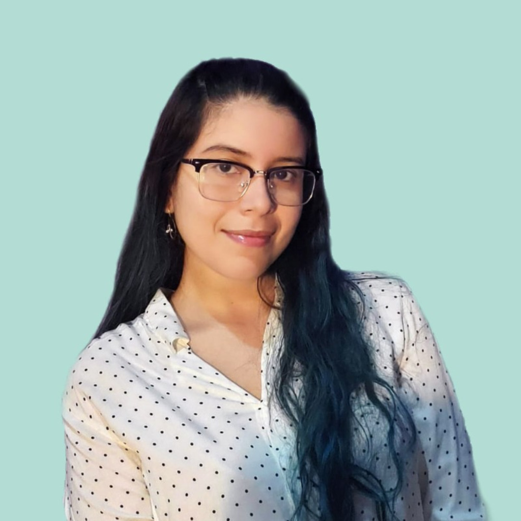 María José Cárdenas - Master in Marketing Direction and Business Management - Universitat de ...