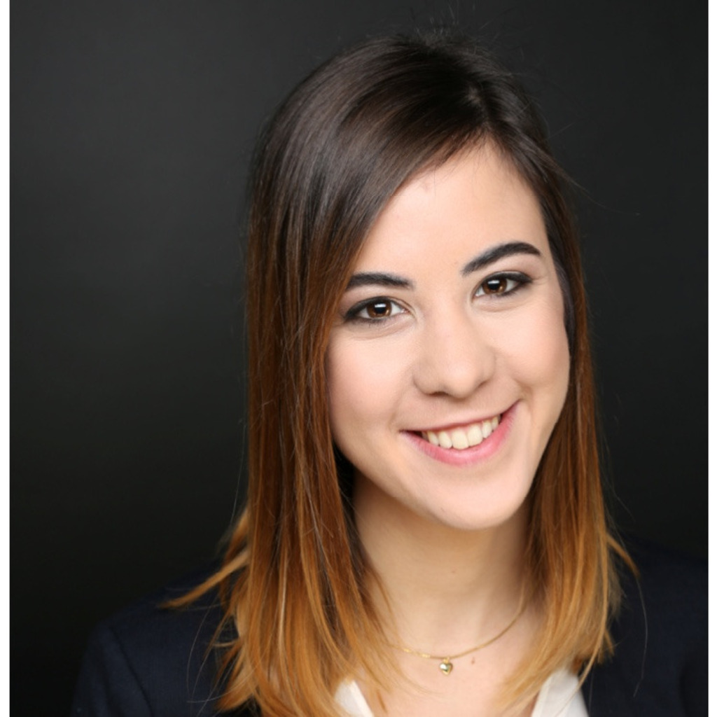 Laura Habiger - Reisekoordinatorin Referat Ferienakademien - Thomas ...