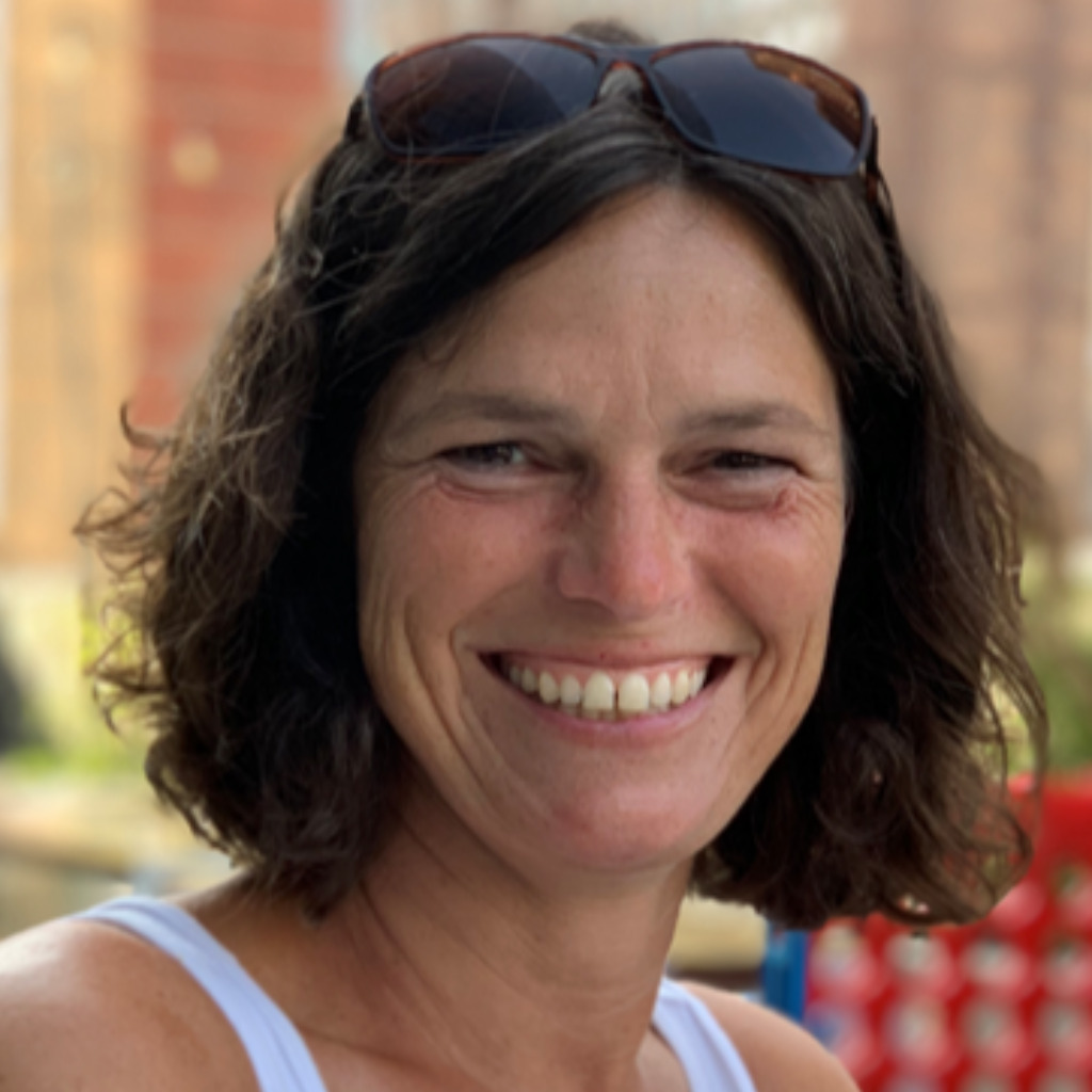 Lisa Chevalier's Instagram, Twitter & Facebook on IDCrawl