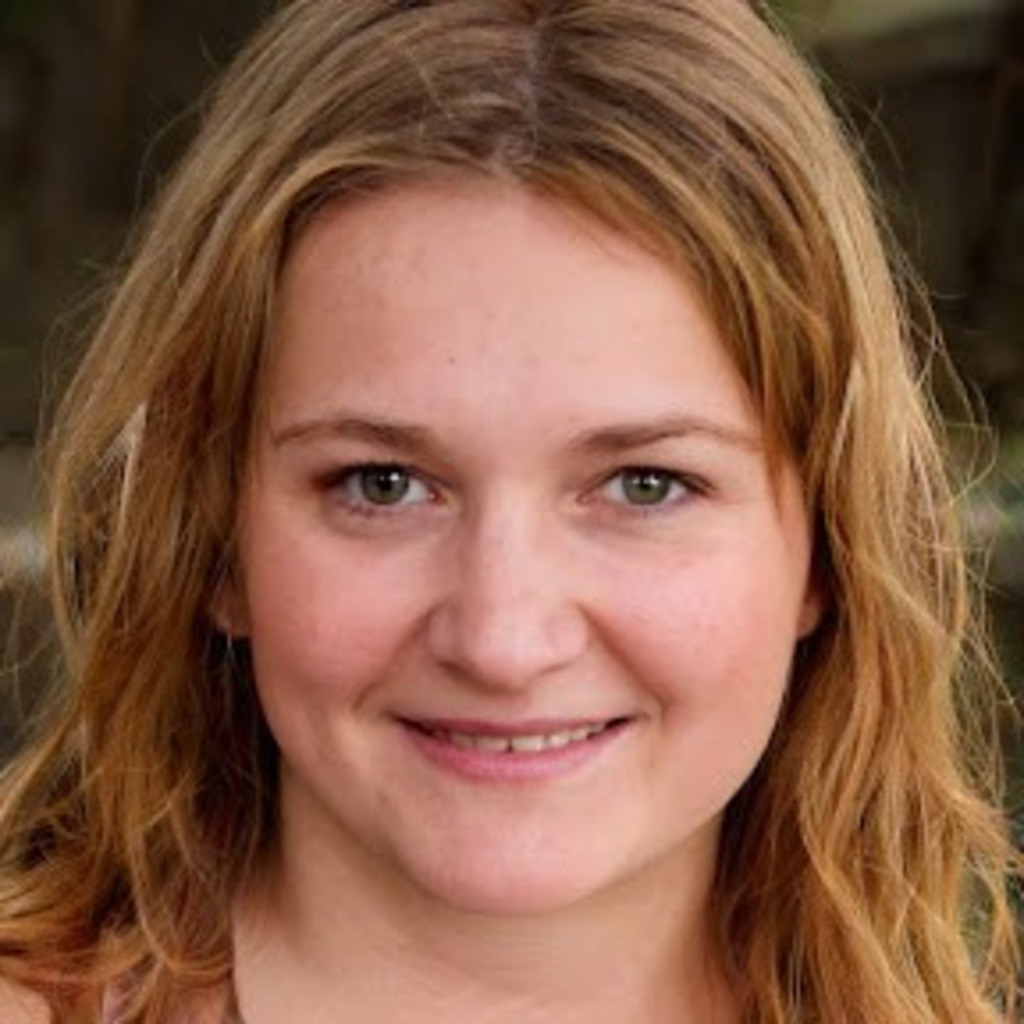 Lacey Max - Owner - Bluehaven French Bulldogs | XING