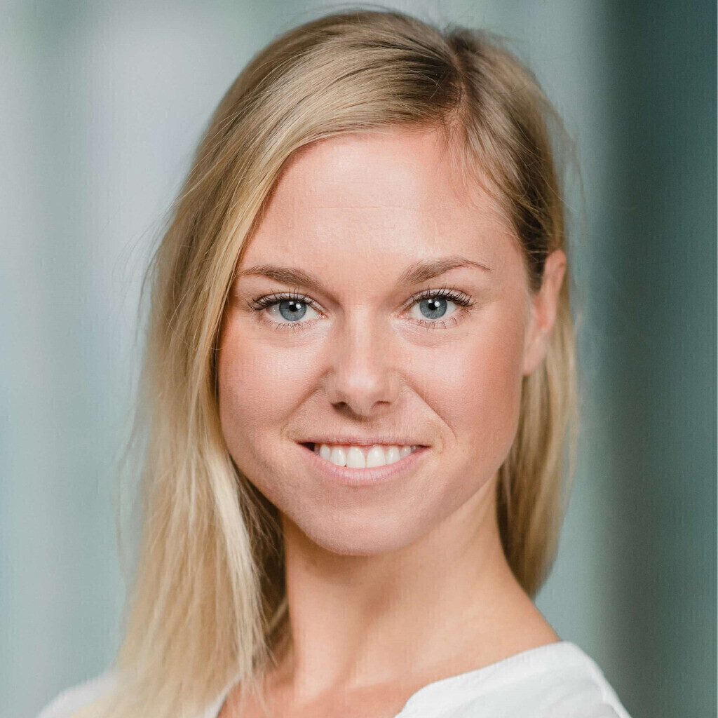 Lisa Bukowski's Instagram, Twitter & Facebook on IDCrawl