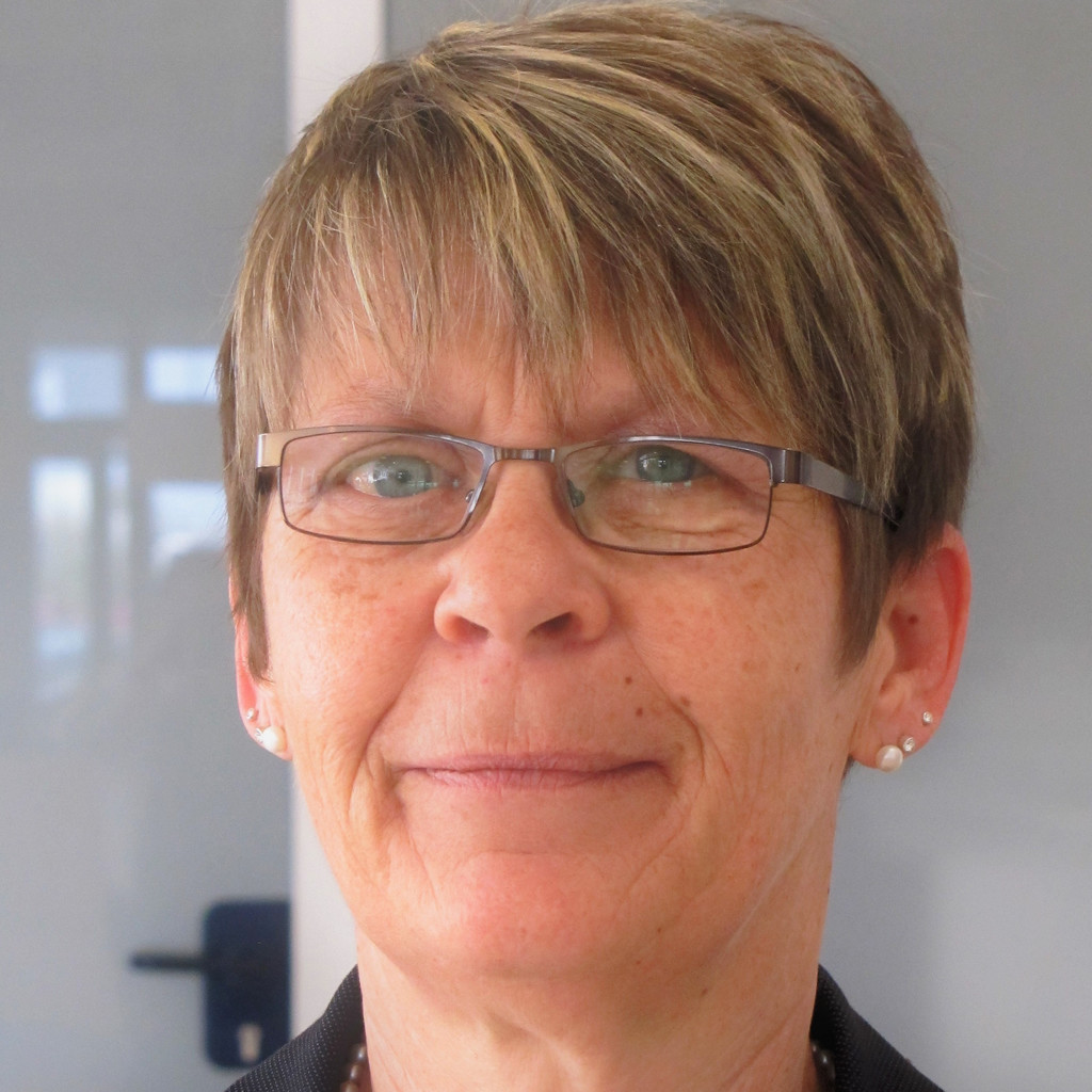 Andrea Bube - Head of HR Compensation & Controlling - PNE AG | XING