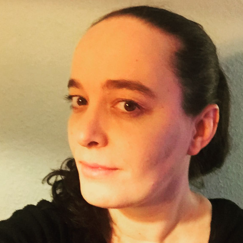 Tina Lewandowski's Instagram, Twitter & Facebook on IDCrawl