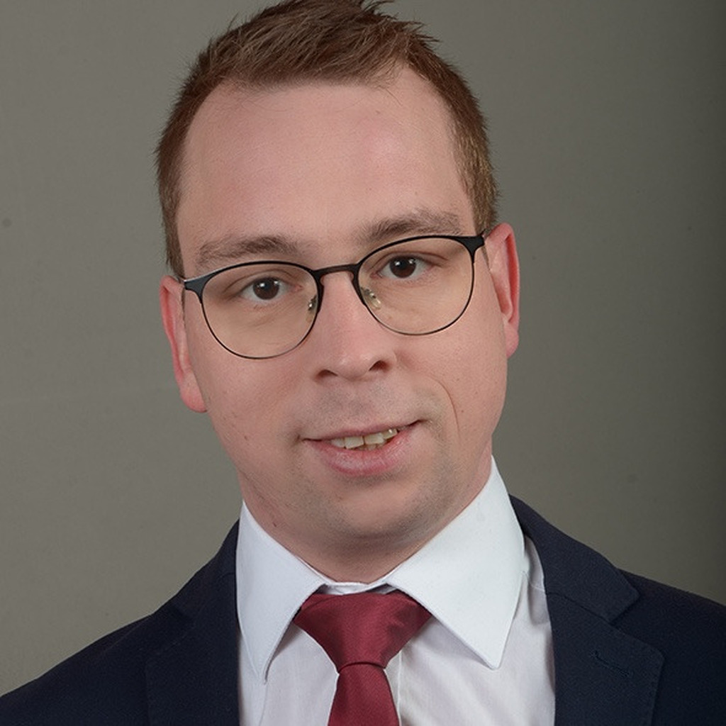 Julian Hachenberg - Dozent & Assistent Schulungsmanagement - IAL ...