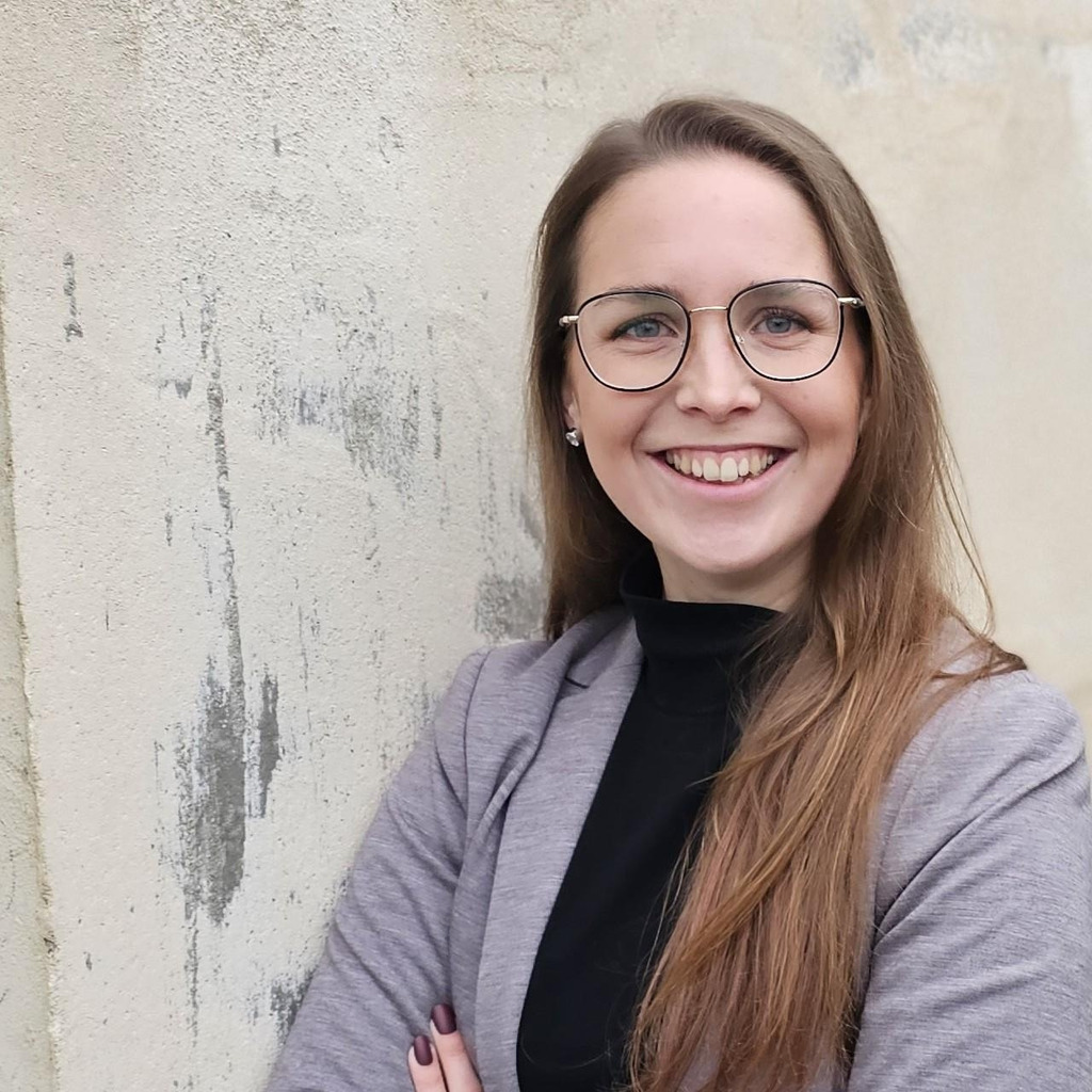 Lea Fischer - Marketing Manager - INDUSTRIA Immobilien GmbH | XING