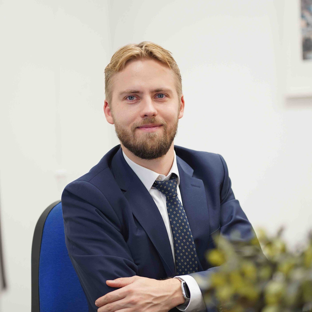 Alexander Lindenmann - Business and Management - University Of Plymouth ...