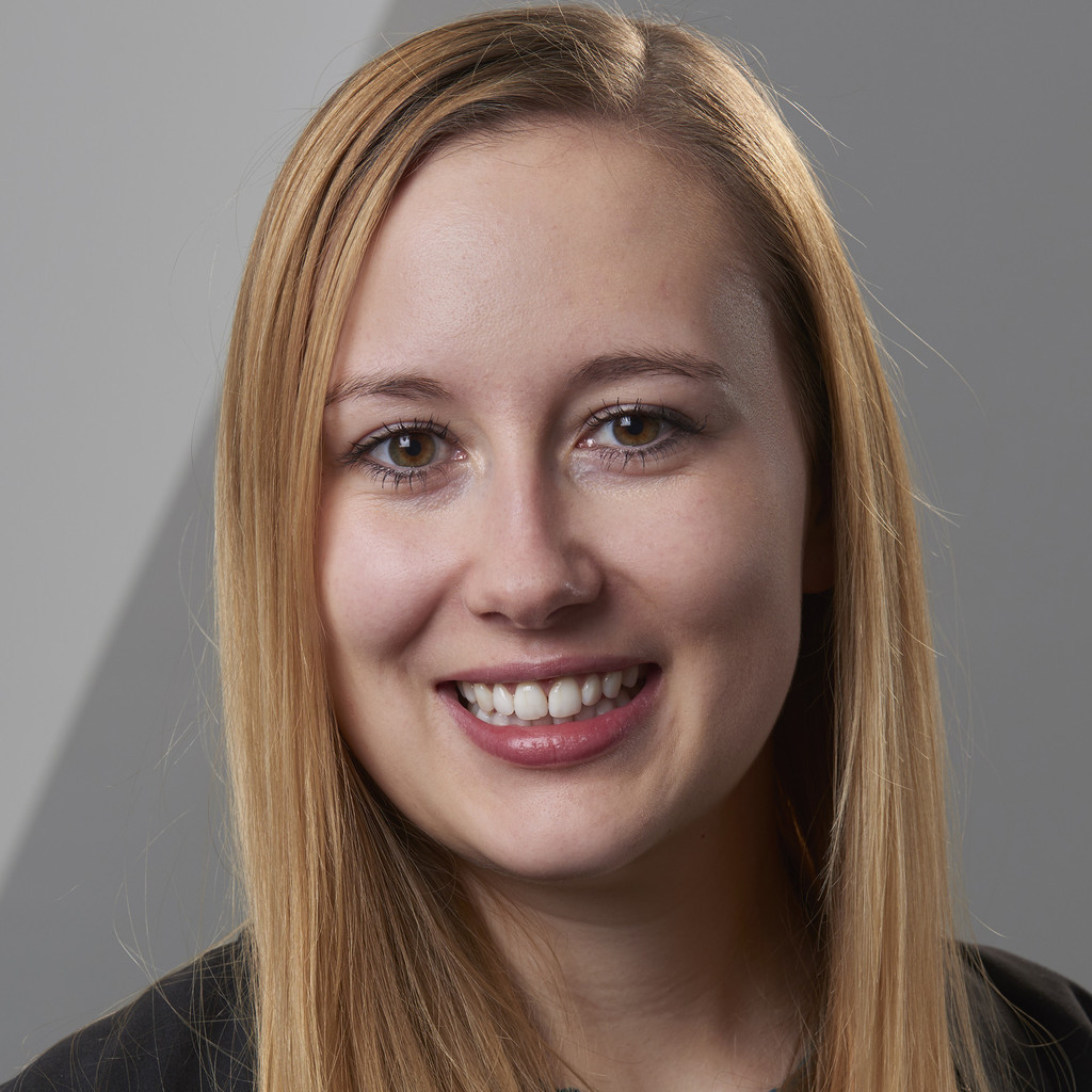 Anna Schweizer - Mitarbeiterin Qualitätssicherung / Compliance ...