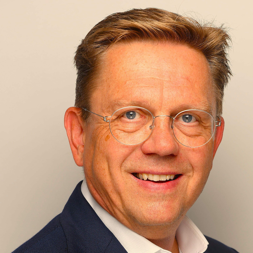 Marcus Schnorz - Leiter Branchenmanagement, Leiter Nachhaltigkeit - ias ...