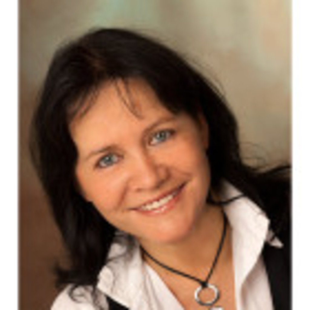 Angela Schumann - Leitung Serviceteams - VAV Versicherungs AG | XING