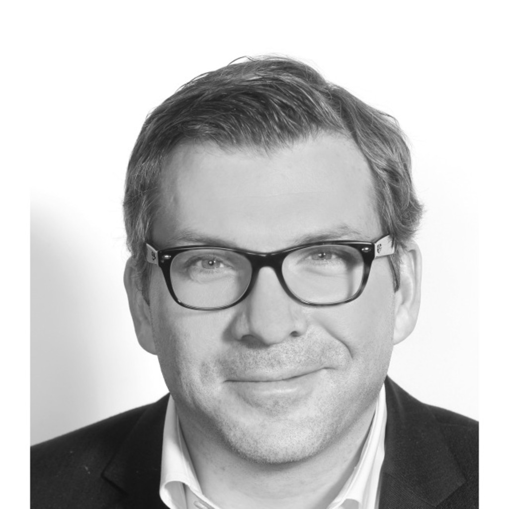 Michael Mandi Peek - Country Leader Austria - Amazon Online Germany ...