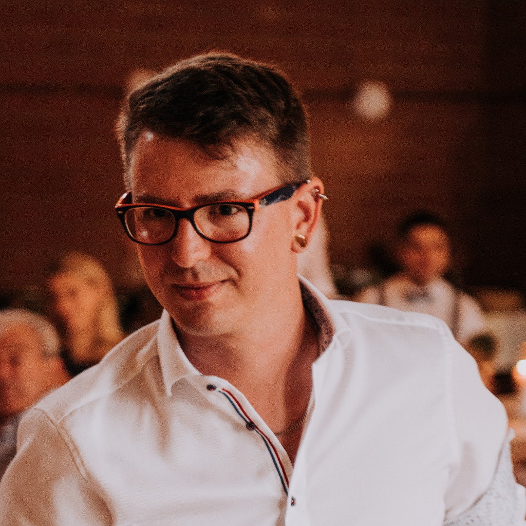 Florian Merkel - Planungsunterstützer Technischer Service - Mercedes ...