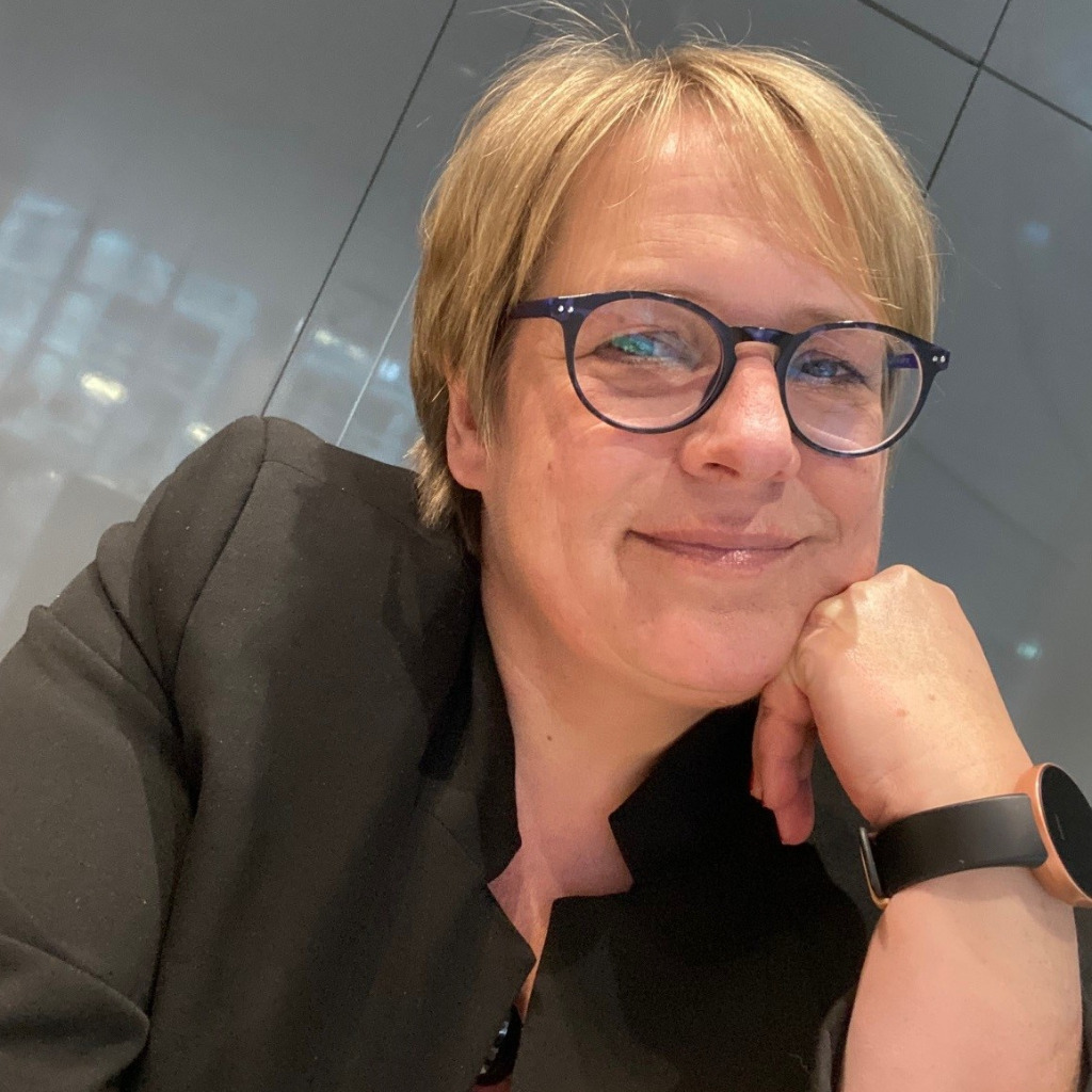 Martina Smith Technical Support Engineer Data Protection 