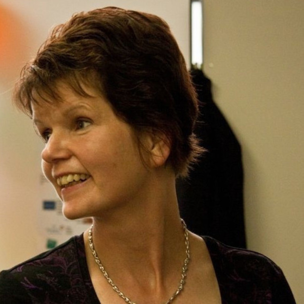 Cynthia Müller - Betriebswirtschaftliche Aufgaben / GL - Reto Müller ...