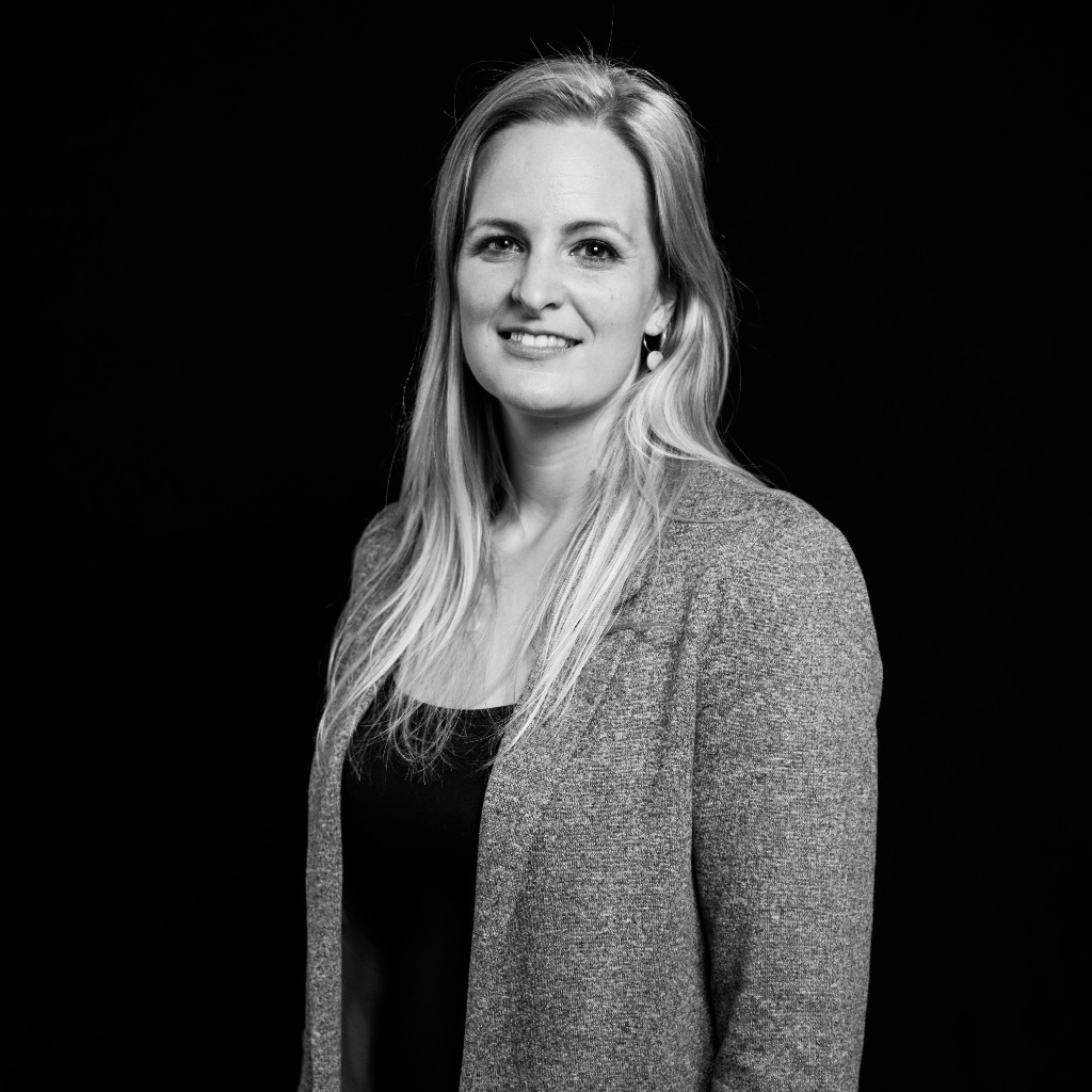 Nina Kohler - Spezialistin Archivdienstleistungen und Museum - Emil ...