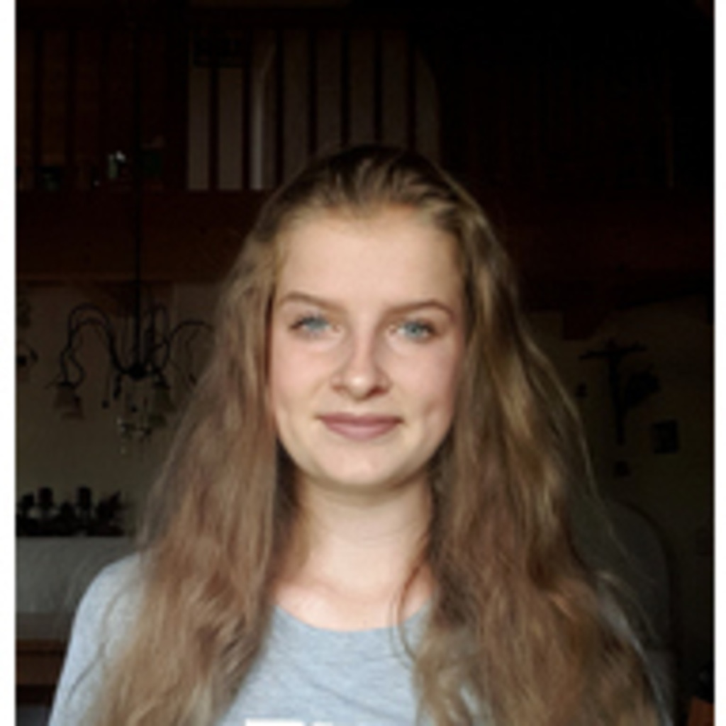 Julia Sandner - Marketing Manager für Markenkommunikation und ...