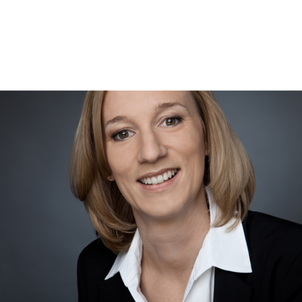 Eva Hill's Instagram, Twitter & Facebook on IDCrawl