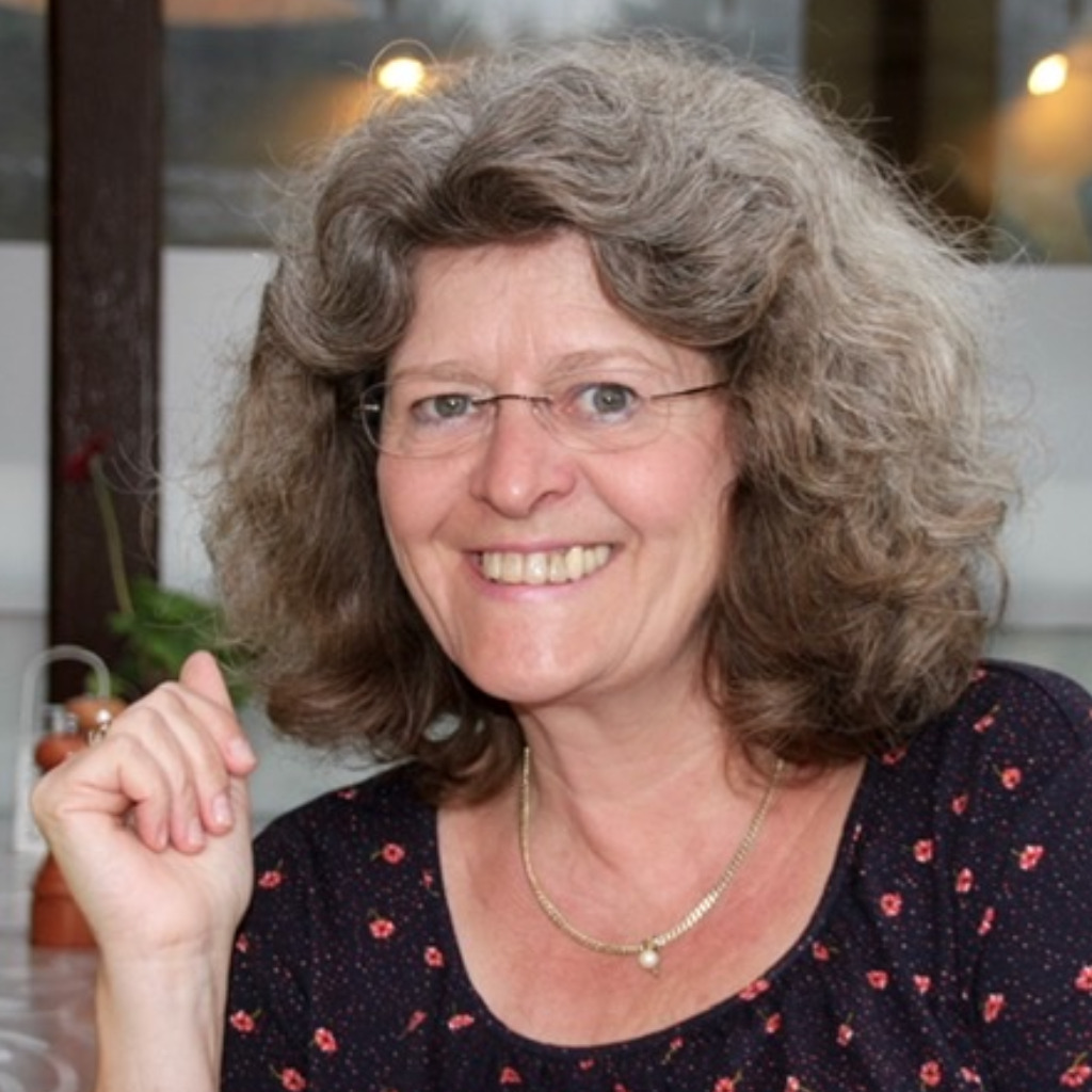 Sarah Dummer's Instagram, Twitter & Facebook on IDCrawl