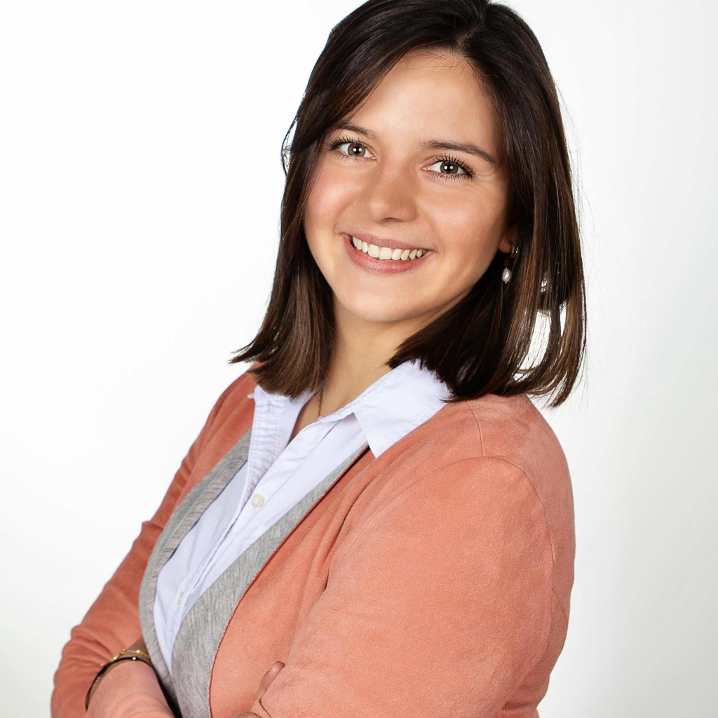 Lisa Reichart - Projektmanager innerbetriebliche Fortbildungen ...