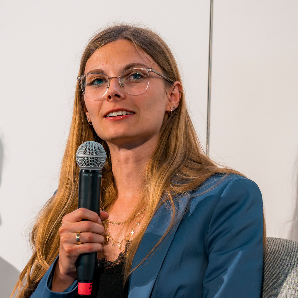 Knieper aus Hamburg in der Personensuche von Das Telefonbuch