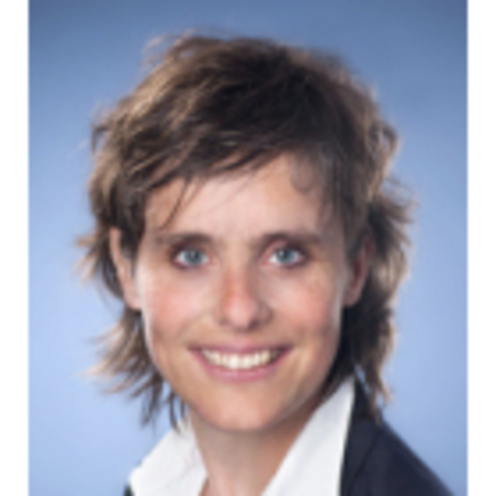 Julia Watson's Instagram, Twitter & Facebook on IDCrawl