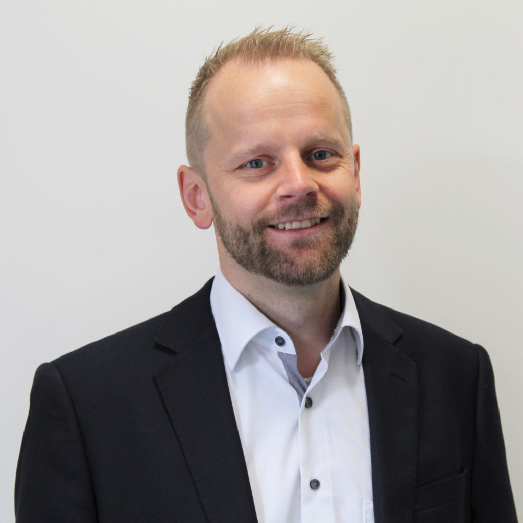 Dennis Messerschmidt - Director Sales Valmet Automotive - Valmet ...