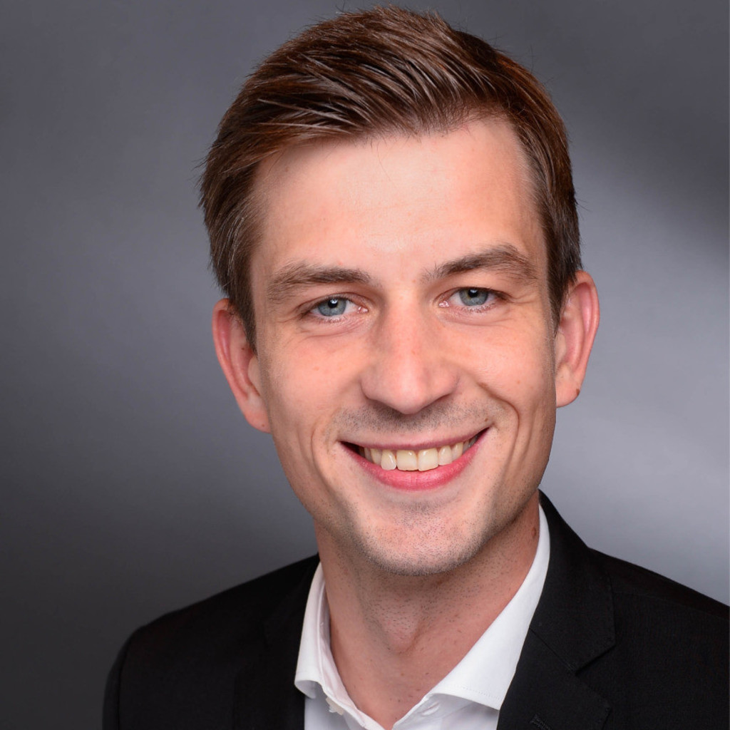 Simon Galinski - Manager Strategic Planning - Samsung Electronics GmbH ...