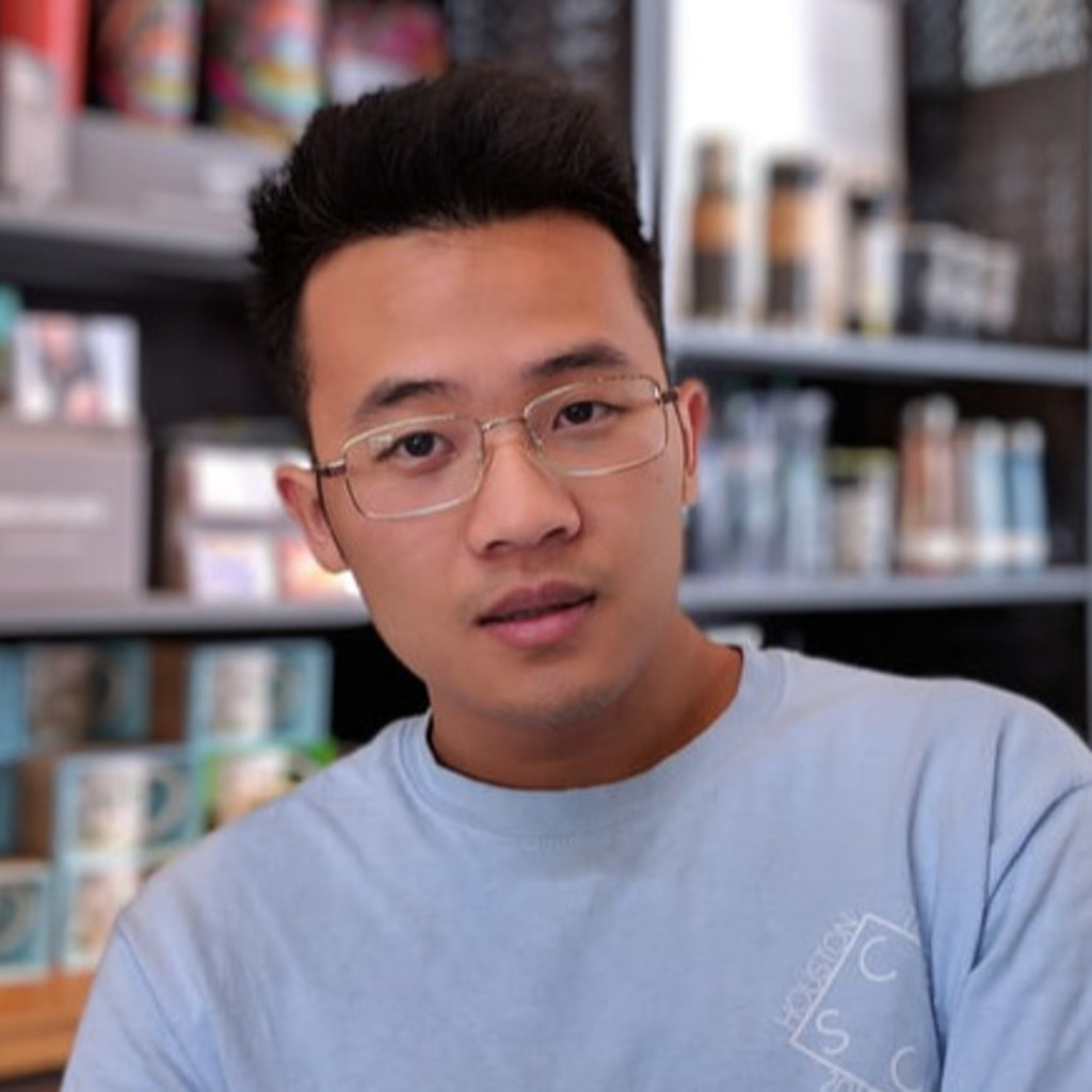 Kevin Travis - Senior Full-stack developer - Brewly | XING