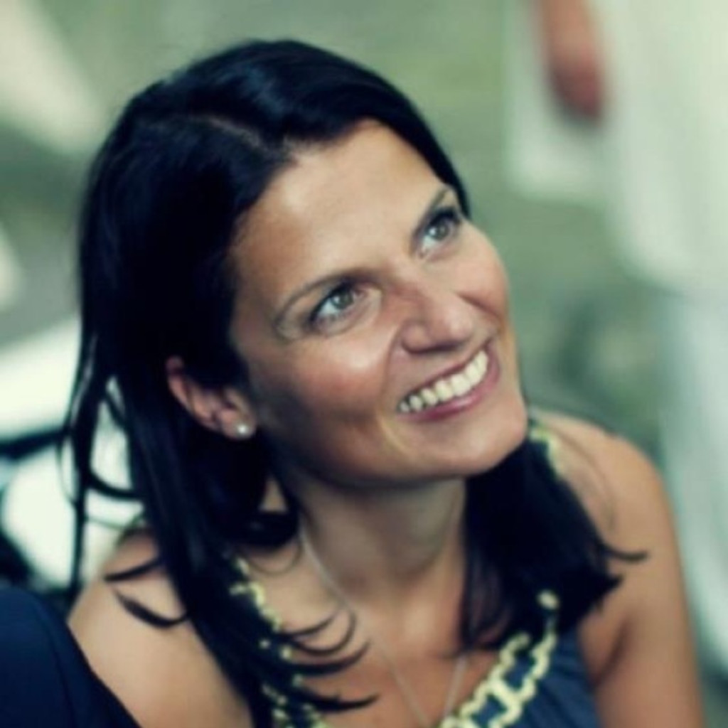 Stefani Stang - Coach - Die Perspektivenwechsler | XING