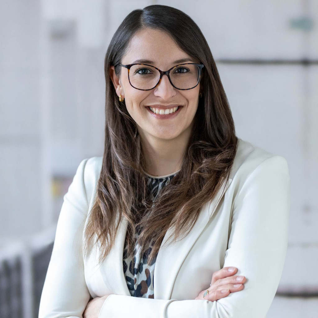 Ann-Kathrin Geller - Senior Manager Strategic Sales & Projects - C. & E ...