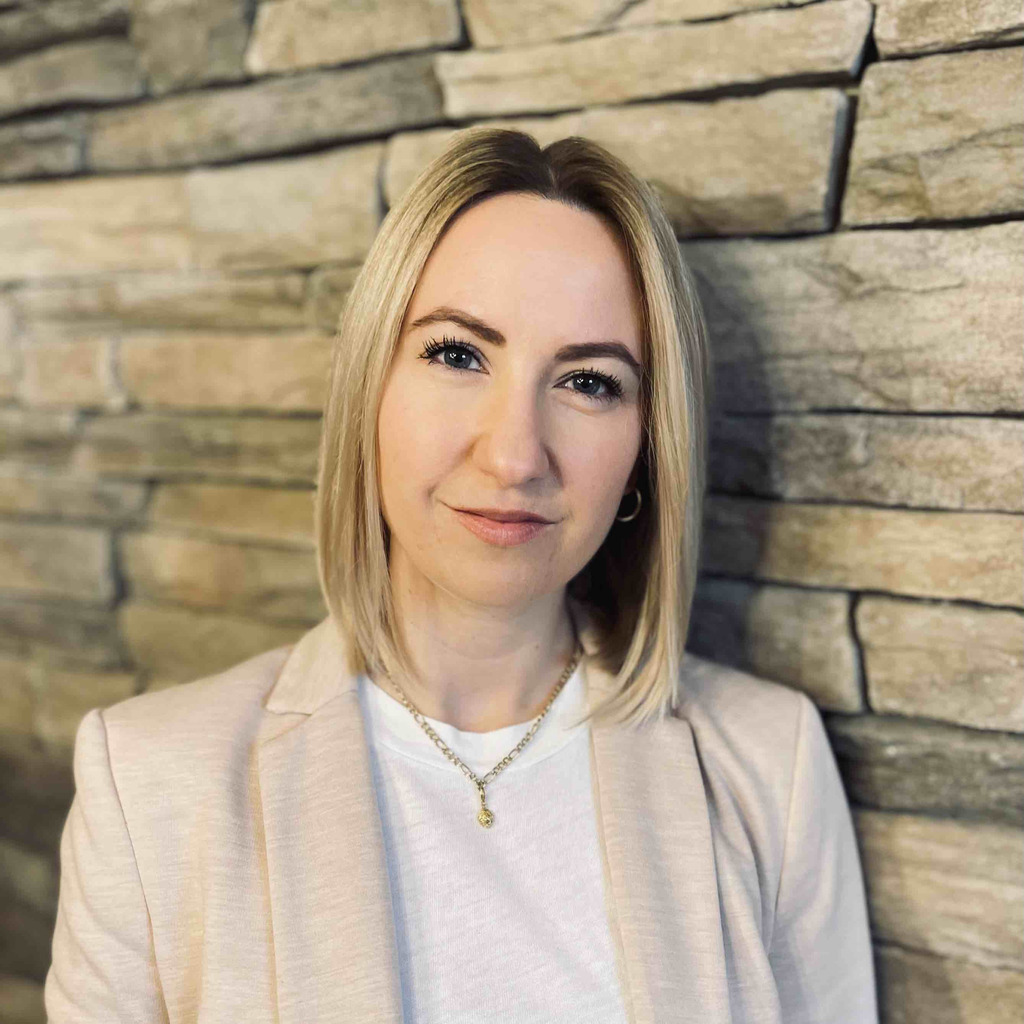 Lisa Volk - Analystin - BARMER | XING